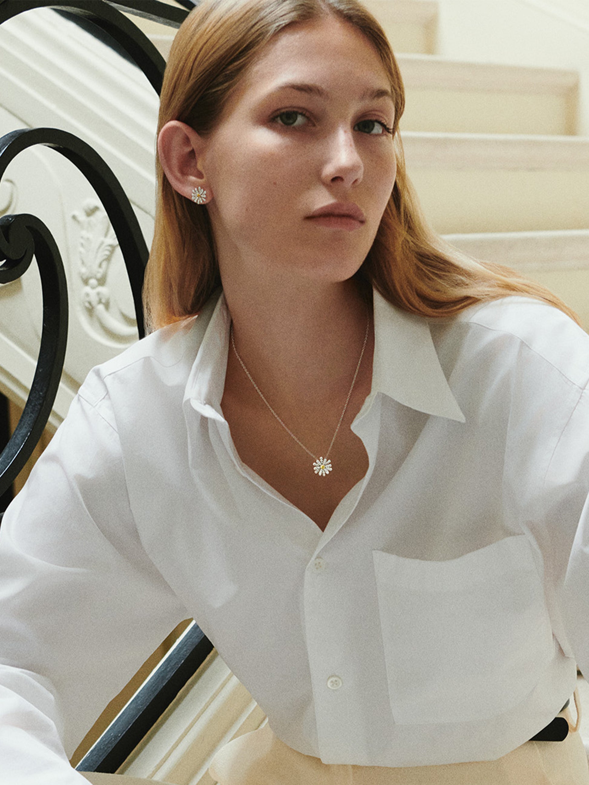 Collier Flower Poiray Or Blanc Diamants Saphir Jaune - Poiray – Poiray ...